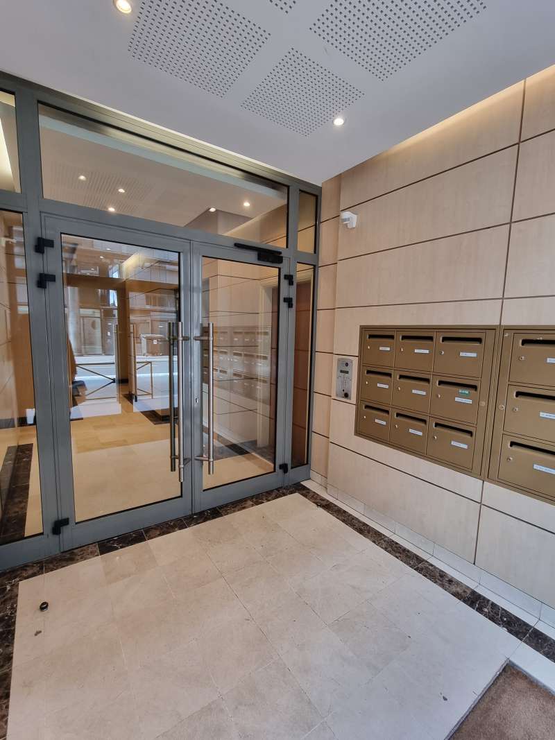 Vente 2 pièces RDC : cabinet de consultation Levallois-Perret